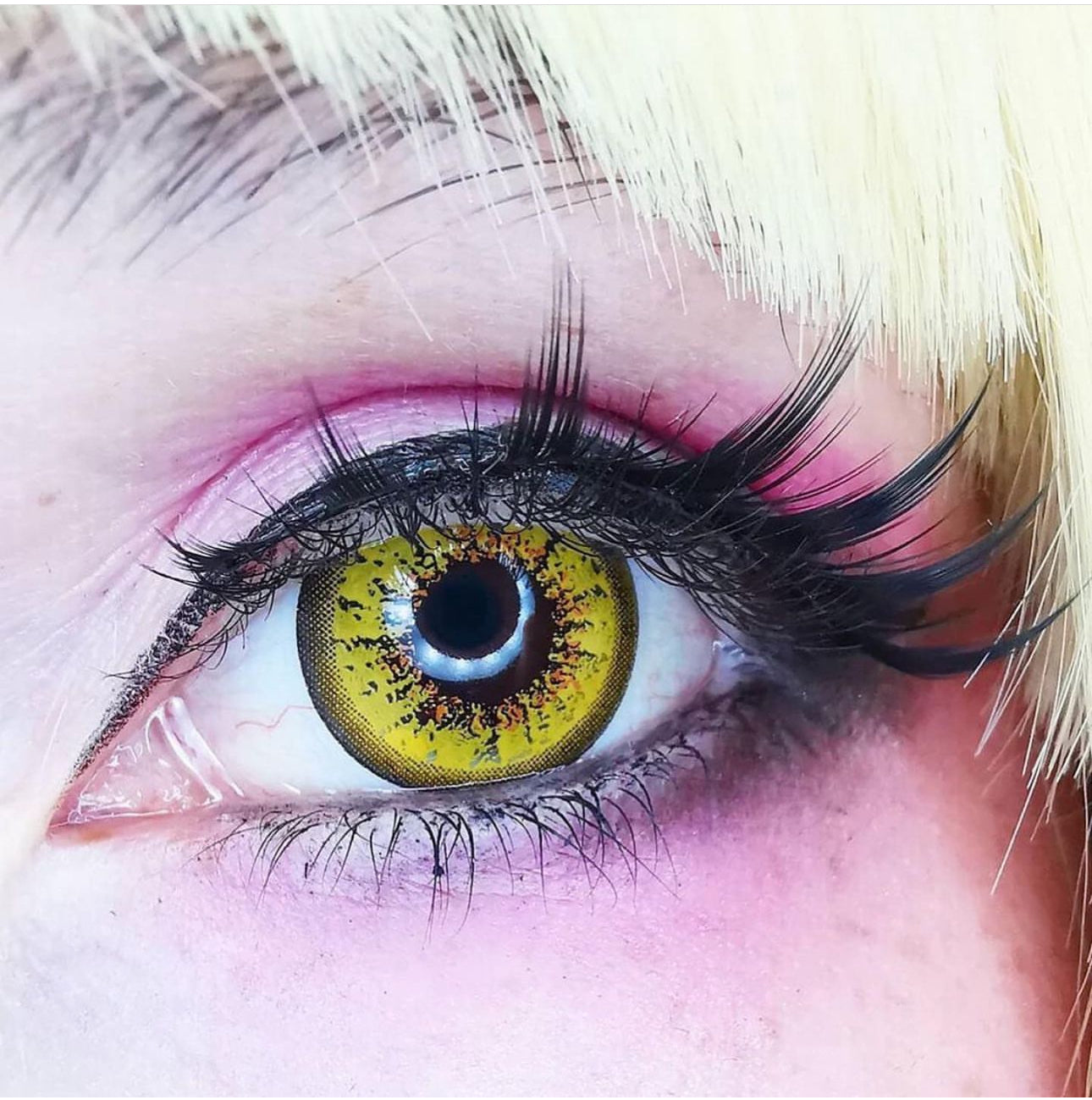 Cosplay Vivid Yellow Cosplay Lenses – Golden Yellow, Prescription Available